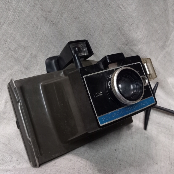 Polaroid | Accents | Vintage Polaroid Colorpack Ii Land Camera | Poshmark